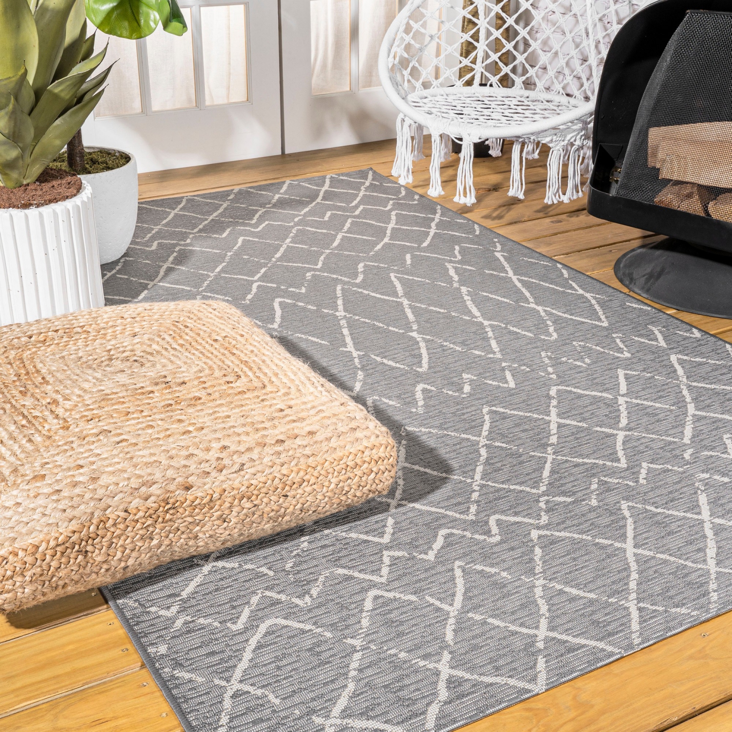 Madaba Moroccan Trellis Indoor/Outdoor Area Rug | Best Buy Canada